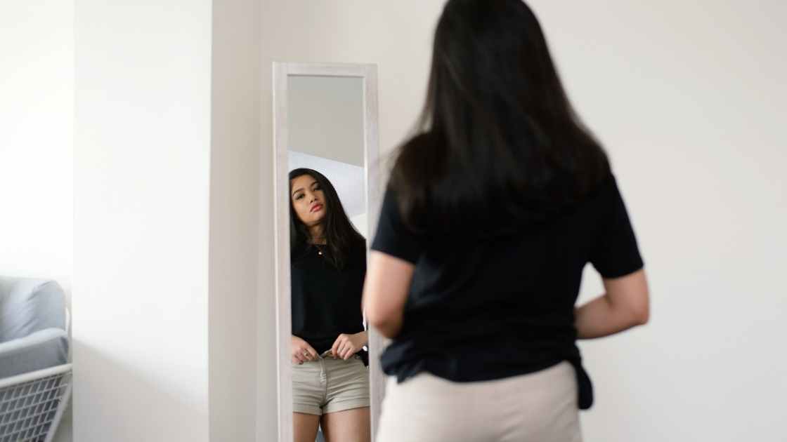 Tips for Dealing With a Negative Body Image | DocVita